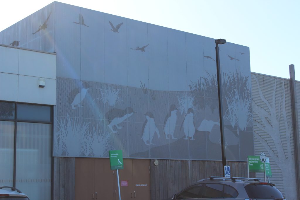 COWES SHOPPING CENTRE - Retpro