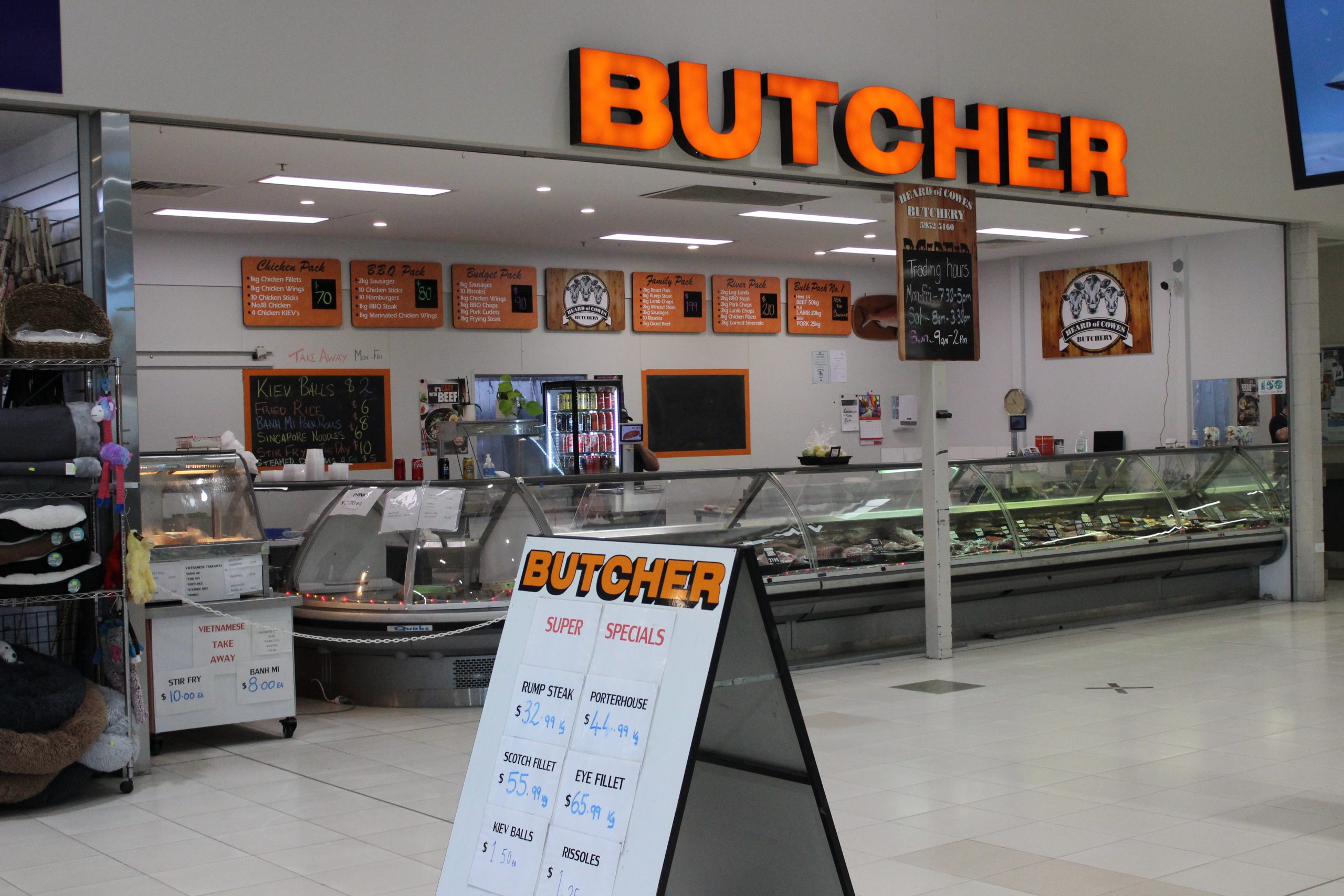 COWES SHOPPING CENTRE - Retpro