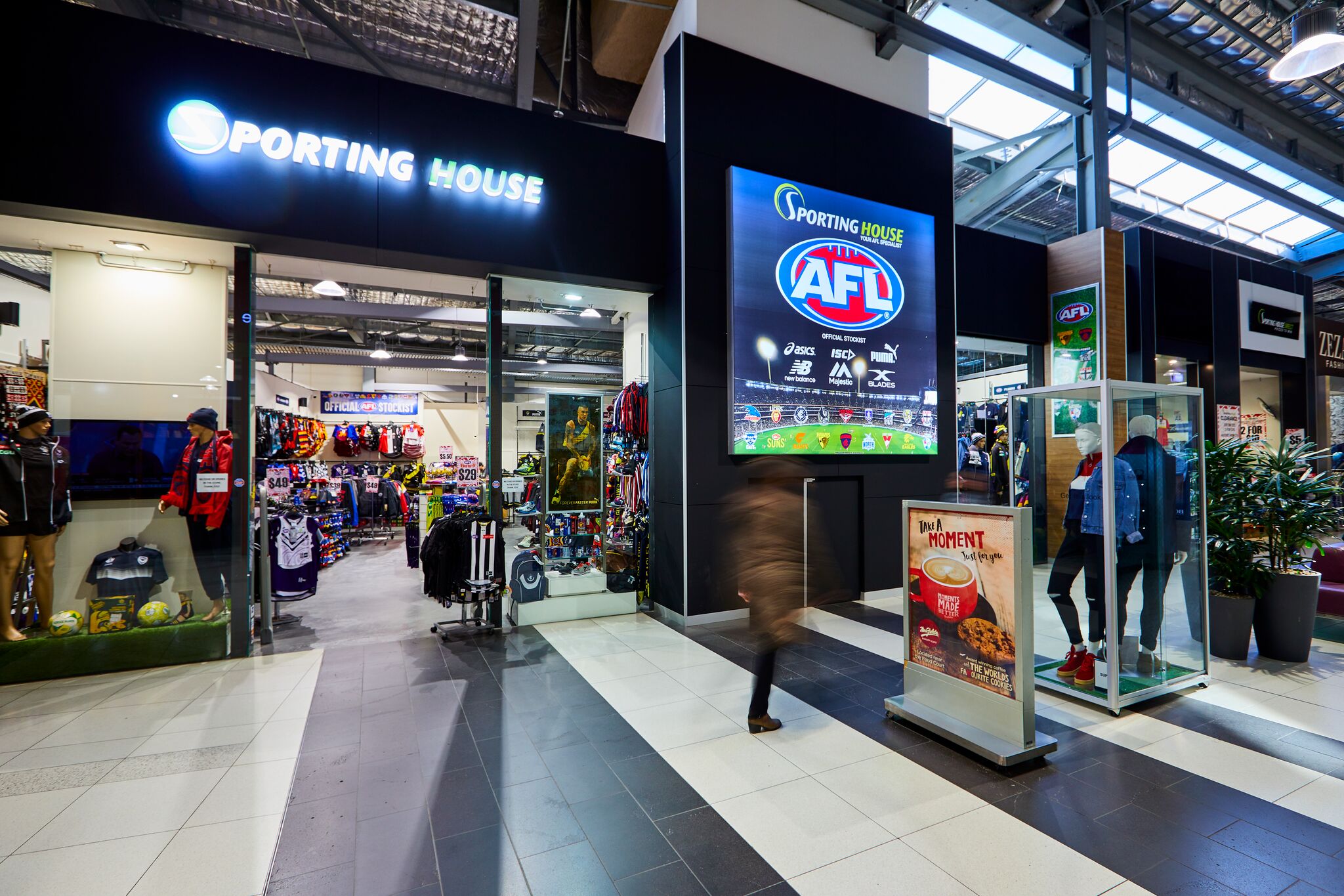 SPENCER OUTLET CENTRE - Retpro